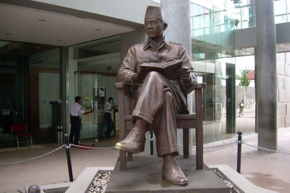 25 Monumen di Indonesia dan Penjelasannya - Sejarah Lengkap